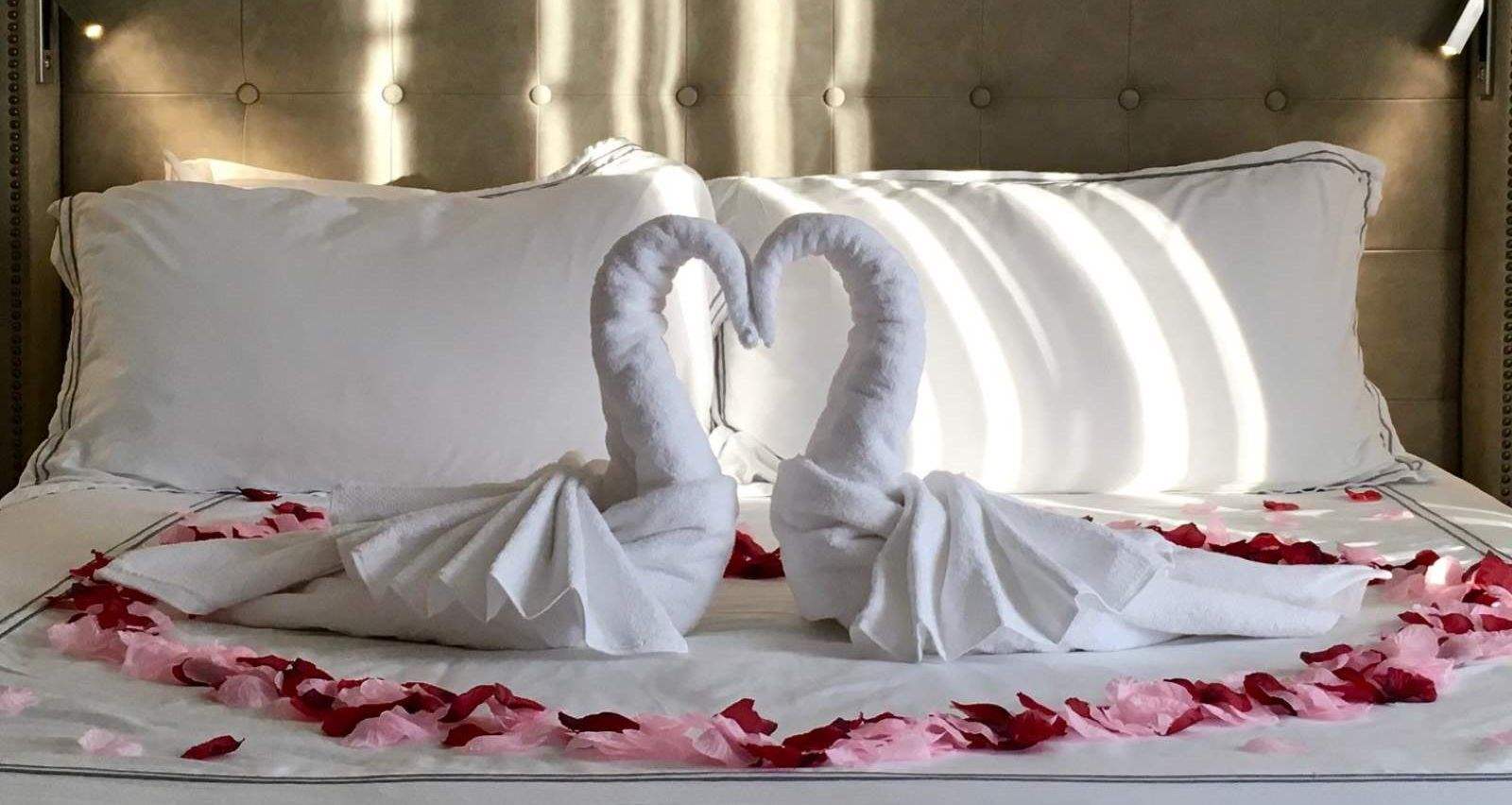 Romantic Getaways & Deals in Buffalo, NY - Reikart House